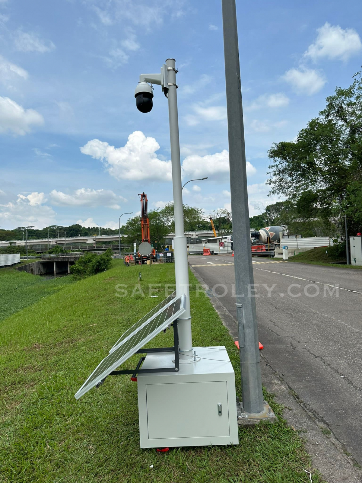 Solar Powered CCTV Solution - SafeTrolley